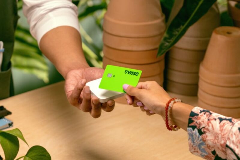 How to Avoid Hefty Foreign Transaction Fees When Visiting the UK | Love ...